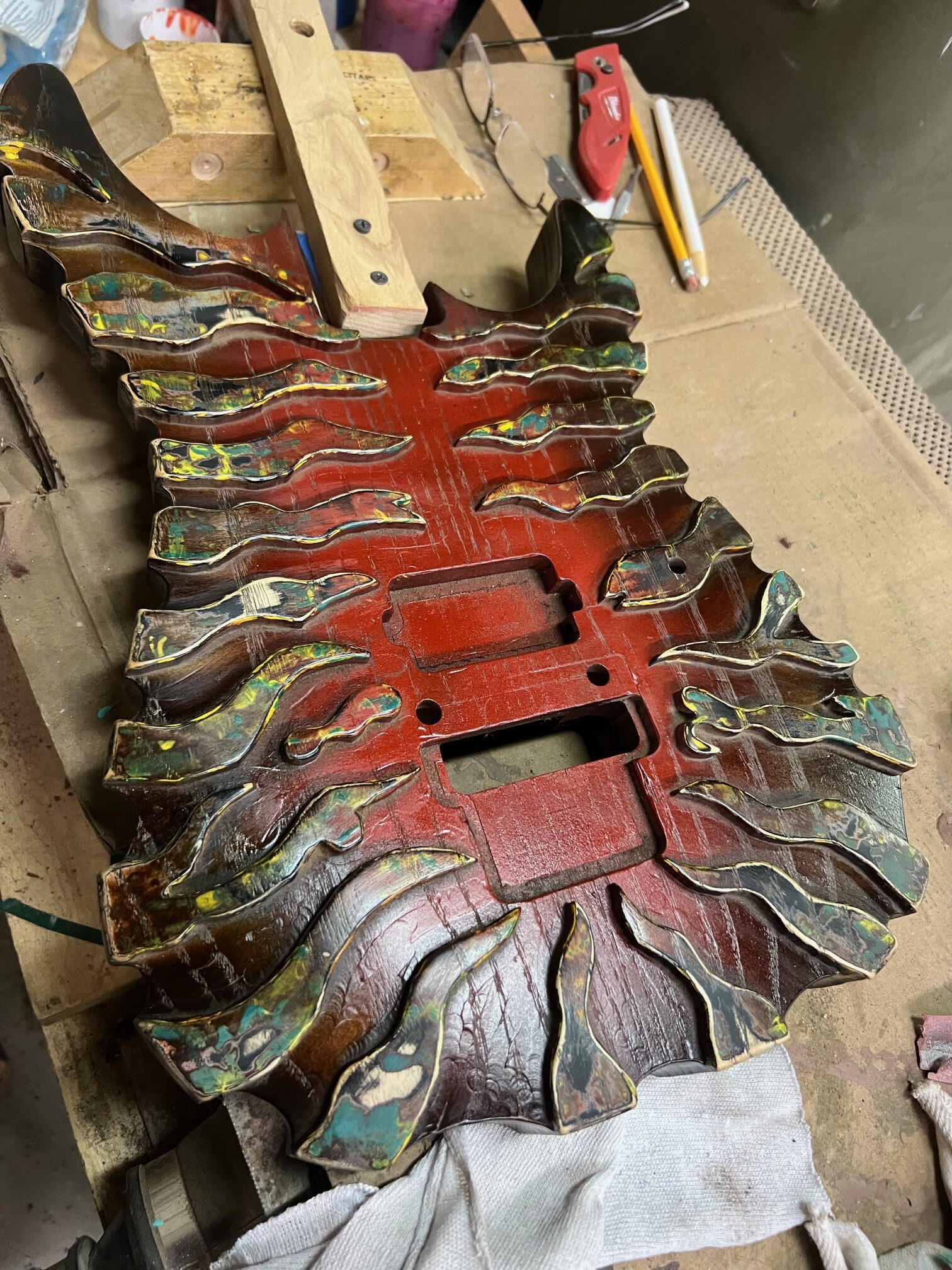 Mr. Scary Guitars – GeorgeLynch.com