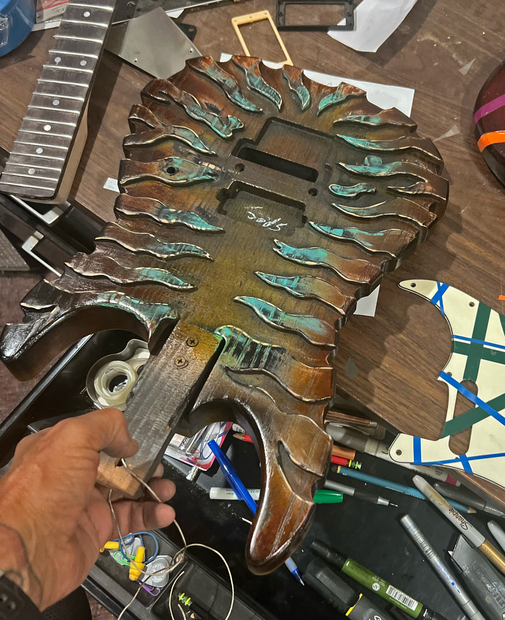 Mr. Scary Guitars – GeorgeLynch.com